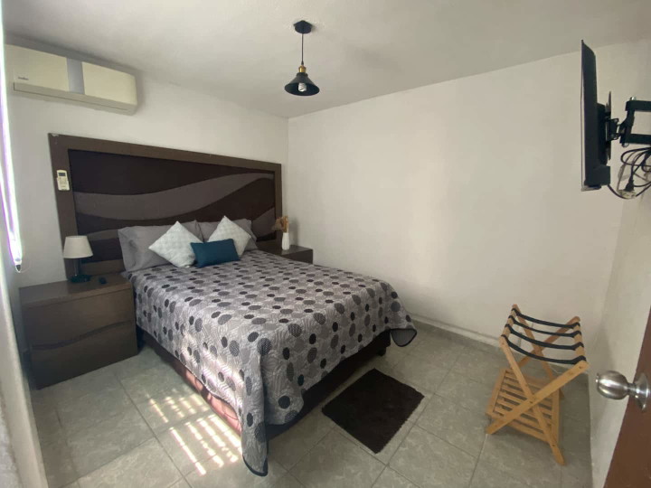 Valley House - Celaya