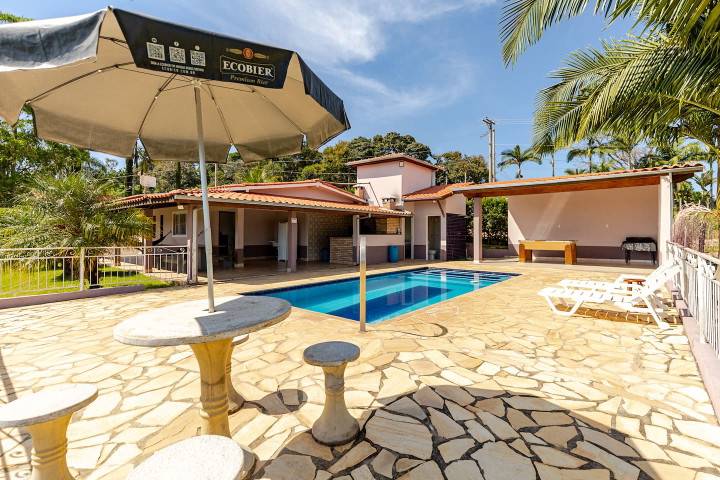 Casa De Campo Agradável Com Piscina E Natureza - Socorro