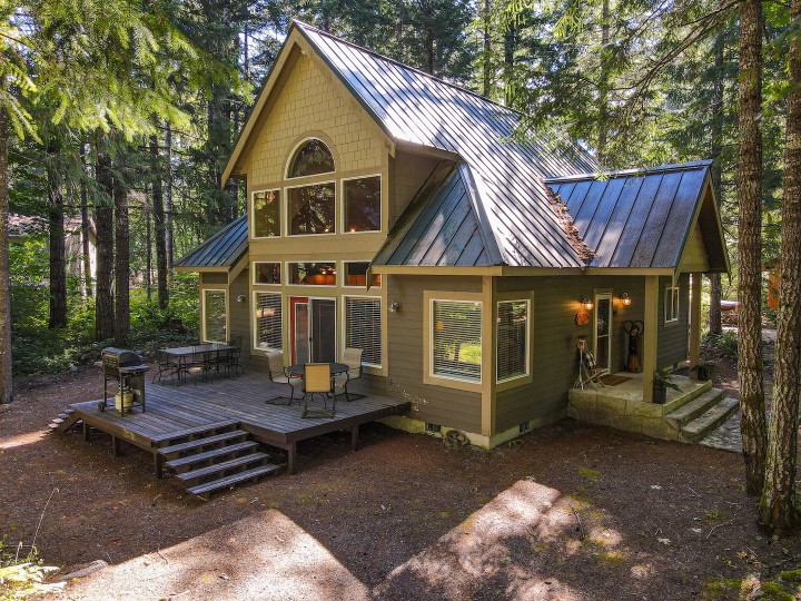 Duke's Chalet Custom Built Oasis In Goat Rocks - Washington