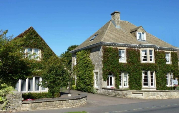 Courtyard Cottage 2 Bed 1 Bath - Bibury