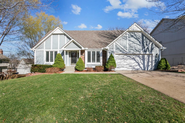 Amazing Spacious4bedrooms5beds2couches - Overland Park, KS