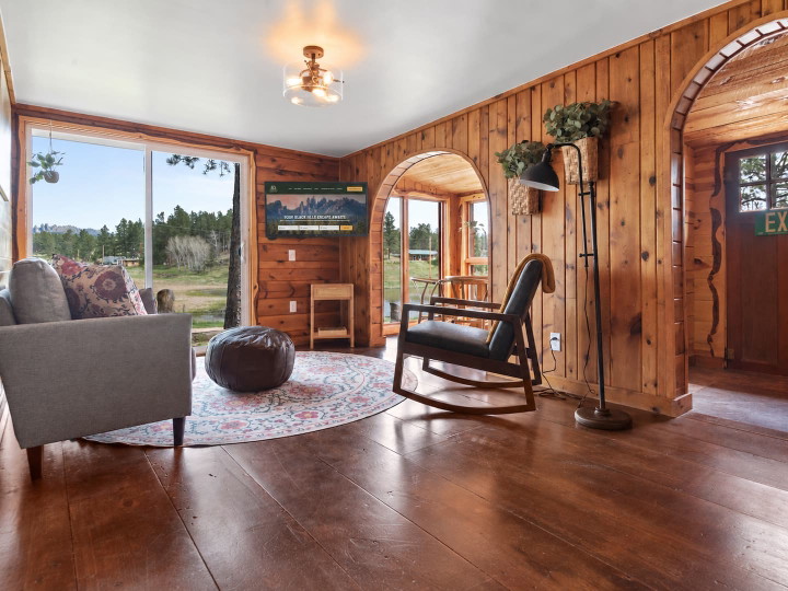 Hobbit Hole: Needle Spire Views + Firepit + Sauna - Mount Rushmore National Memorial