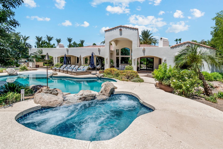 The Aerie | 2 Min Old Town | Swimbar | Pickle-ball - Paradise Valley, AZ