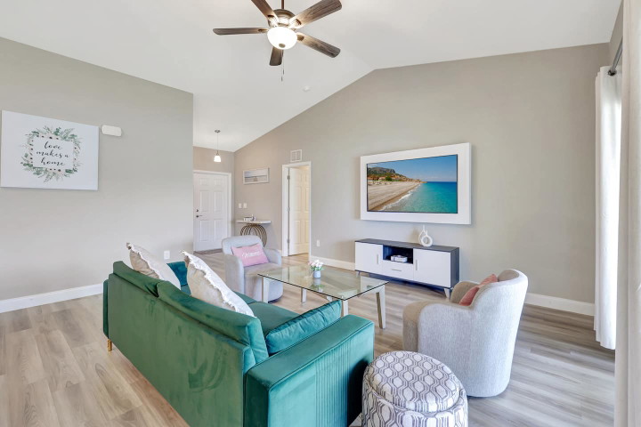 Cozy Home Away From Home! 1gb Speed Internet - Lehigh Acres, FL