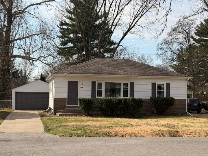 3 Qu/1 Fl By Hospitals, Sites, Sports & Shopping! - Springfield, IL