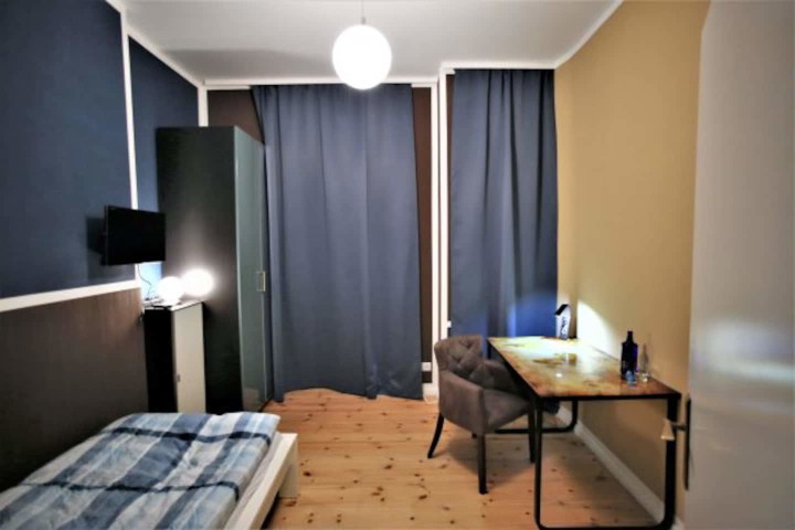 Jainaba Single Studio With Private Bathroom - Berlin