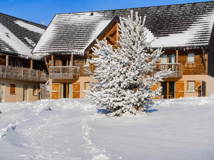 Super Besse · T3 6 Pers · Piscine · Skis 800 M - Chastreix