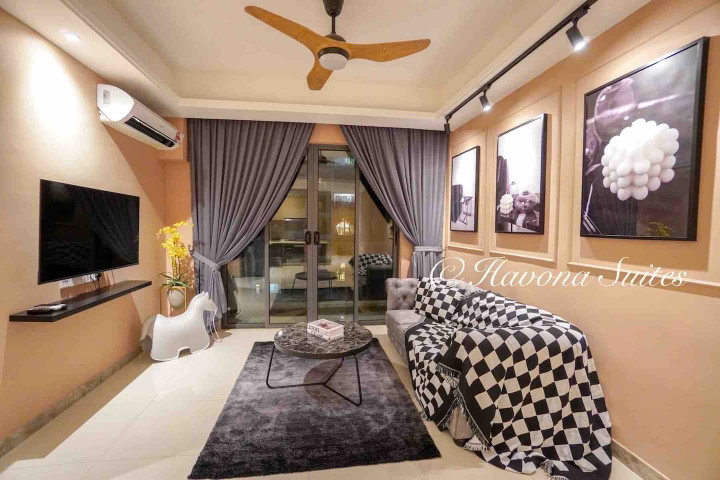 【R&f】2br/dk Stylish-latte Chic Designer Suite By - Johor Bahru