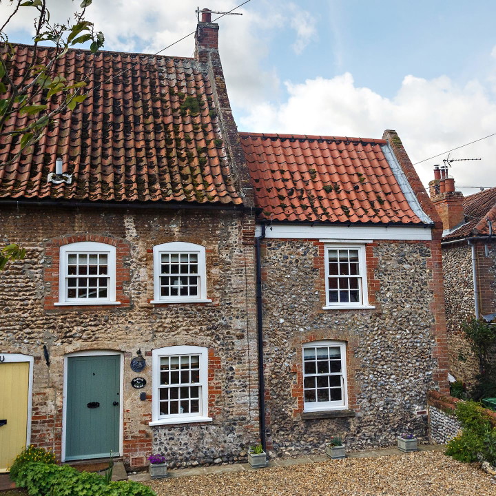 Wagtail Cottage - 2 Beds, 1 Bath, Garden & Parking - Norfolk