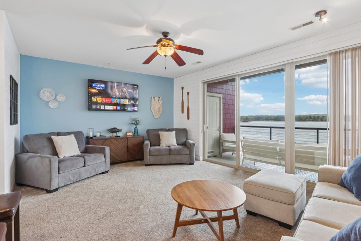 Delton Dawn - Luxury At Delton Grand - Lake Delton, WI