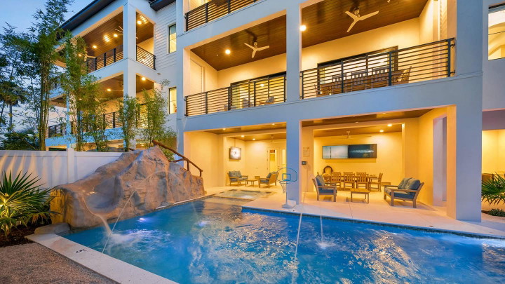 New-luxury Resort Pool W/ Slide&spa-rooftop Views - Clearwater, FL