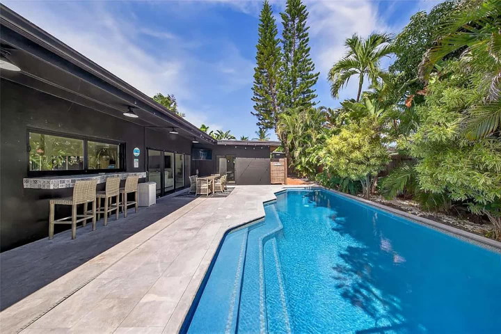 Harbor Inlet Beach Home! Walkable To Beach! Pool! - Fort Lauderdale, FL
