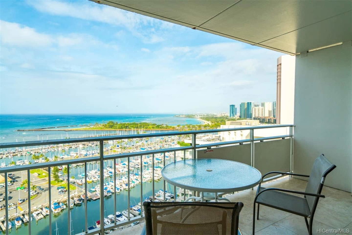 ️ Waikiki Beach Ocean & Harbor Views Ilikai Condo - Honolulu