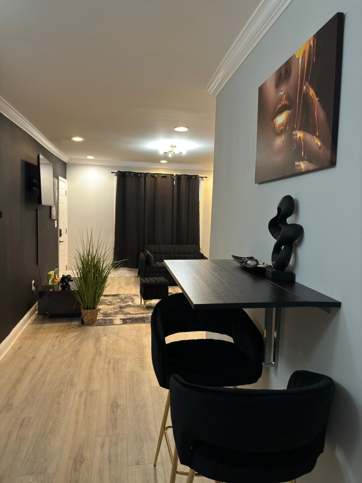 Luxury 2 Bedroom 1 Bath Apartment In Dc - Hyattsville, MD