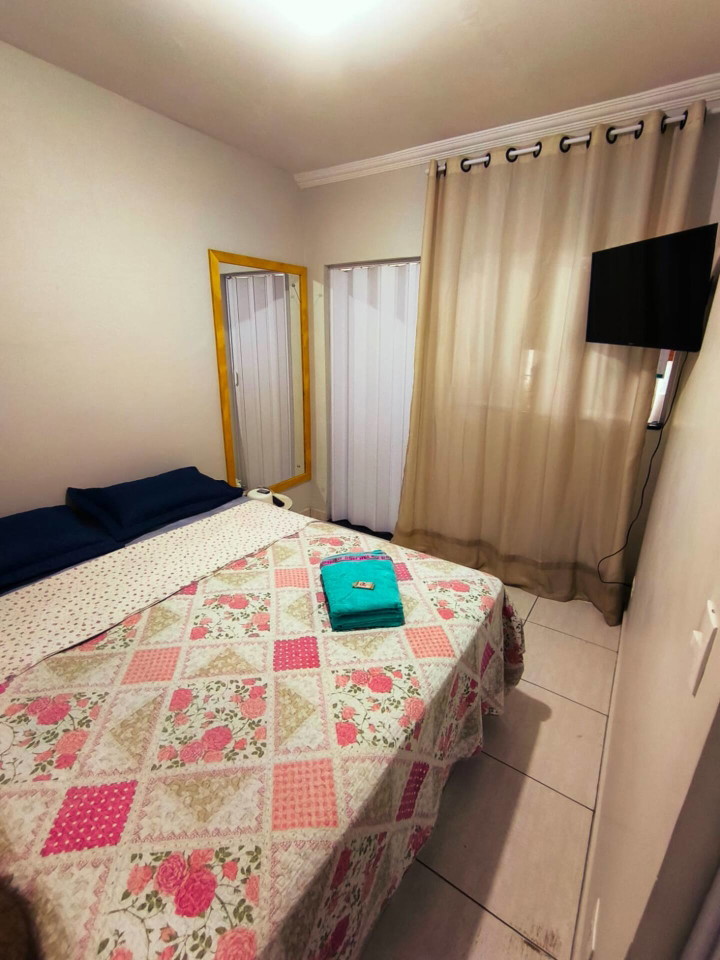 Casa Inteira: Suíte+quarto+ar-condicionado+garagem - Maringá