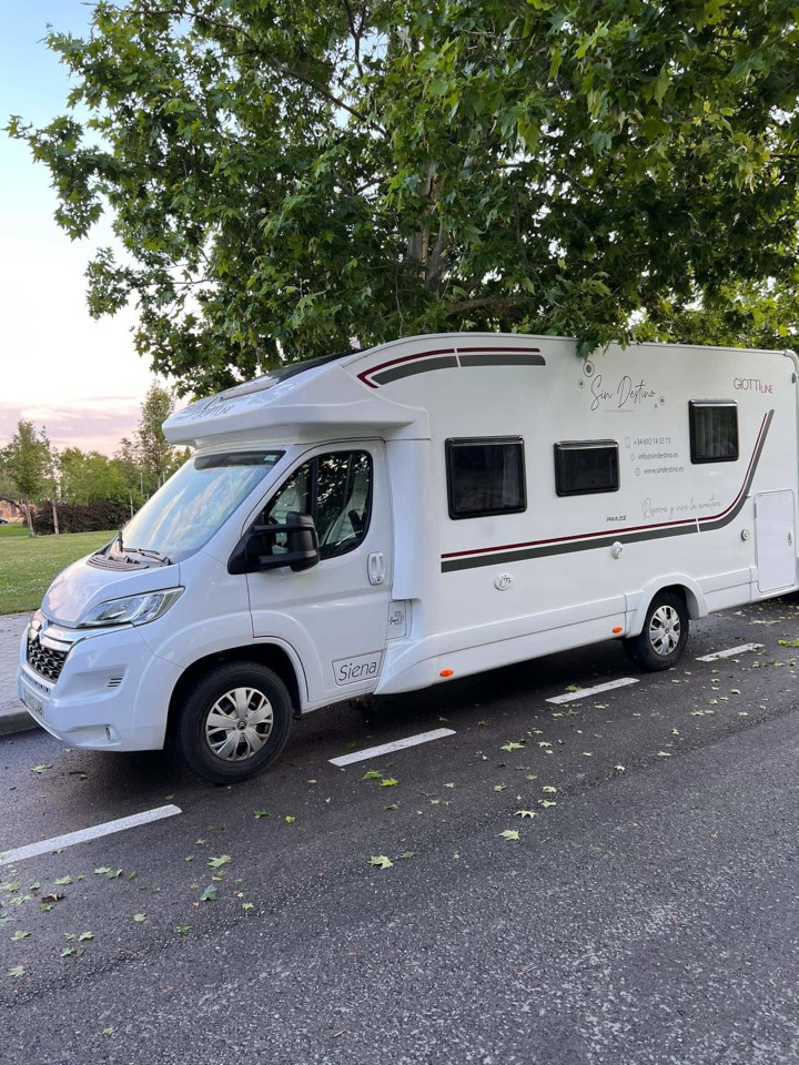 Alquiler Autocaravana Con Chofer - Arganda del Rey