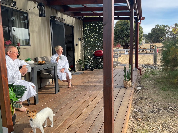 Unique Alpaca Pod Farm Stay - Tasmania