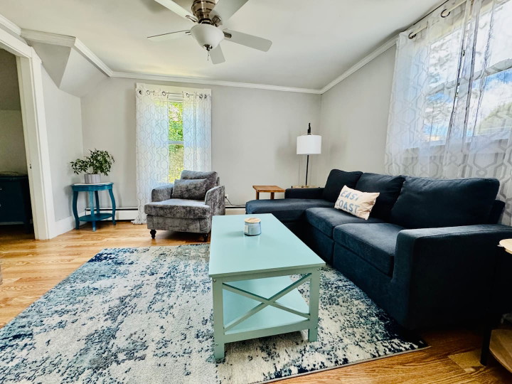 Willard Beach 2-br Coastal Apt W/ Full Kitchen - South Portland, ME
