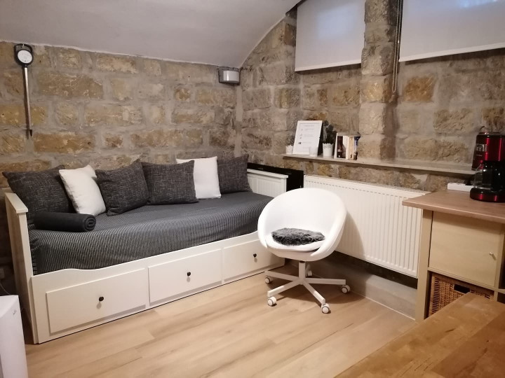 Small Vaulted Cellar Apartment In Dresden Neustadt - Dresden