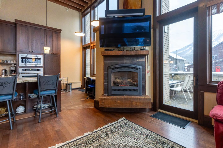 The Historic 901 | Private Hot Tub - Fernie