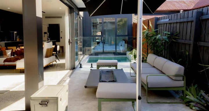 4br Smart Home W/ Heated Pool - Melbourne