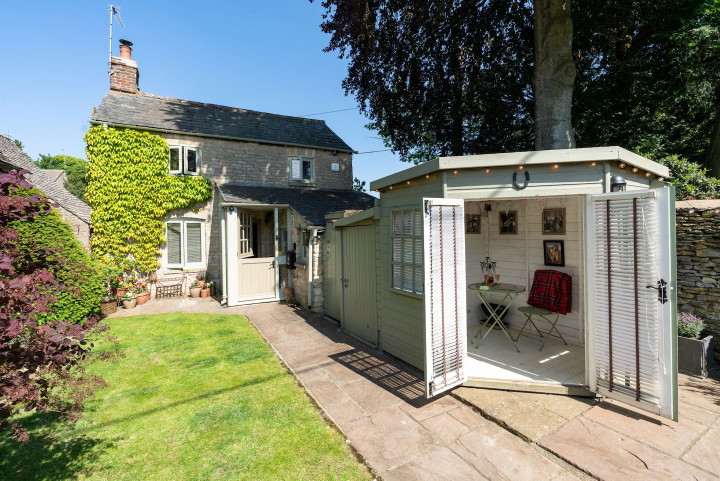 One Bed Cotswold Holiday Home - Wood Cottage - Bibury