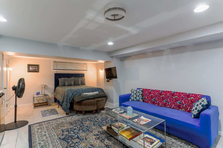 Awesome Studio Tucked Away & Centrally Located ! - Essex, MD