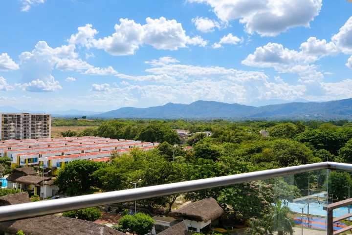 Resort 3-bedroom Private Condo In Ricaurte - Girardot