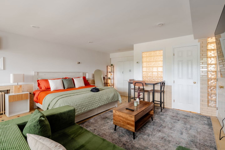 Private Studio | Full Kitchen  Near Dc - Arlington, VA