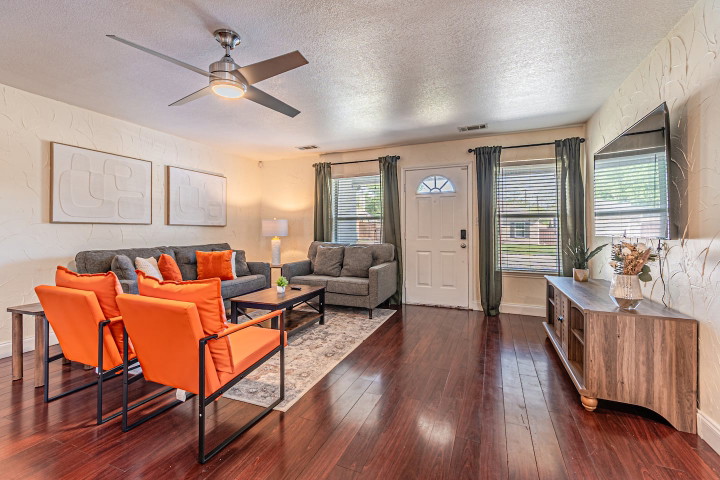 Spacious 5br Home. Walk To Downtown. Big Parking - McKinney, TX