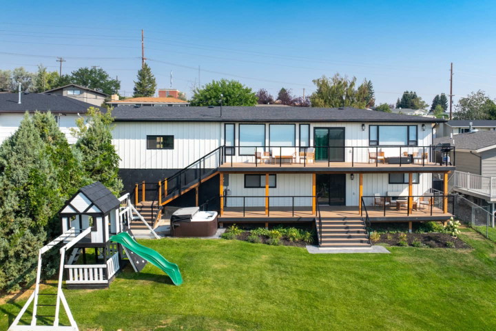 Premier Montana Retreat | River + Mountain | W & R - Great Falls, MT
