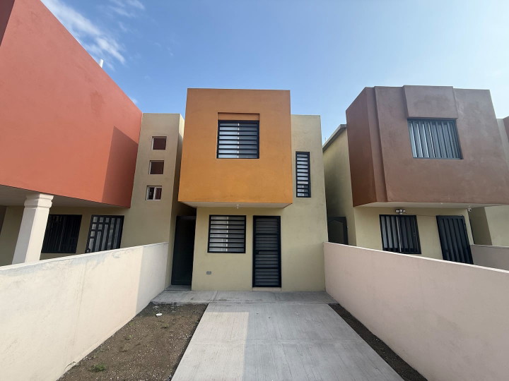 New Modern Residence In Salinas Victoria - México
