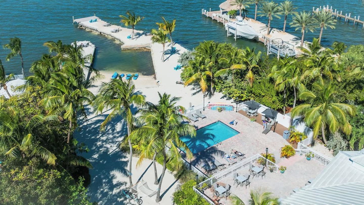 2 Units | Outdoor Heated Pool & Private Beach - Key Largo