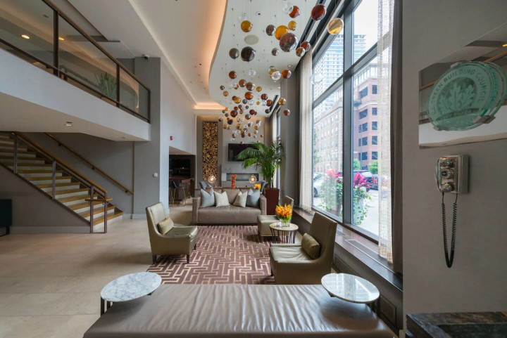 Modern Stay | 1 Unit | Near Chicago Riverwalk - Chicago, IL