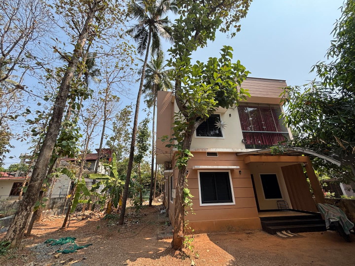 Entire Home In Thrissur Town | 3bhk | A/c - Kerala