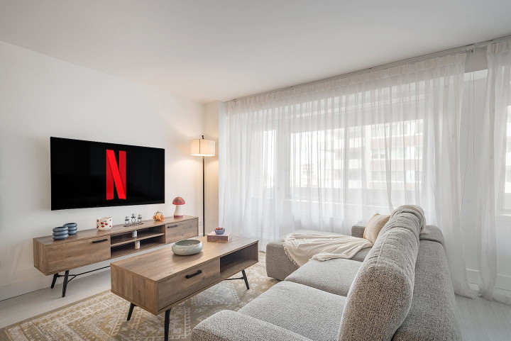 Bright Stay With Stunning View | Gym & Parking - Montreal