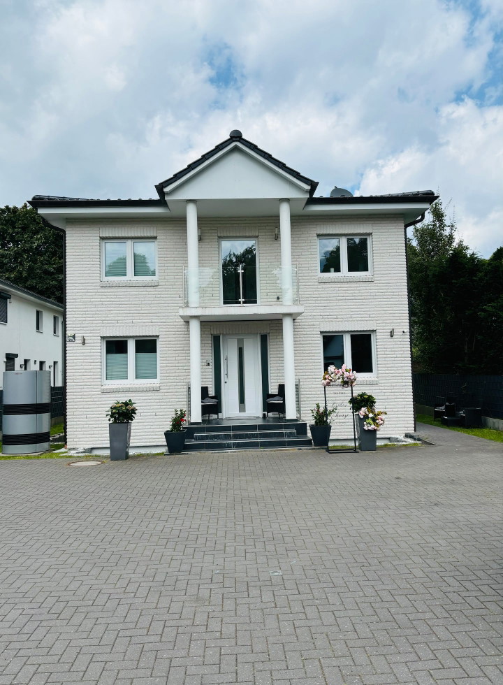 Modern Living In Hamburg-wandsbek - Hamburg