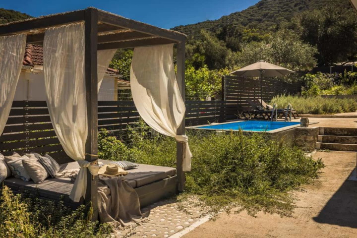 Berthina House With Private Pool - Agia Effimia