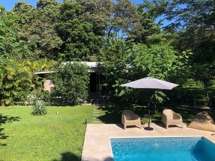 Pool Side Deluxe Cottage - Tamarindo