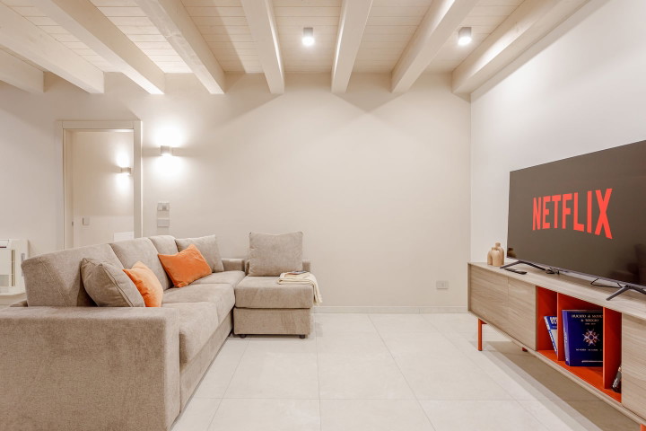 Modena Historic Center · Elegant Family Apartment - Modena, Italy