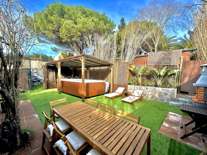 Villaverde - Heated Outdoor Jacuzzi - Algeciras