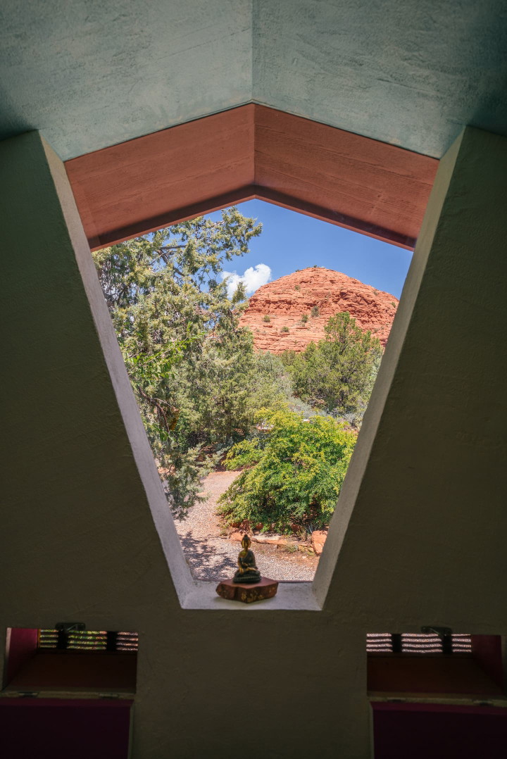Tree Top Vista. Red Rock Views - Sedona, AZ