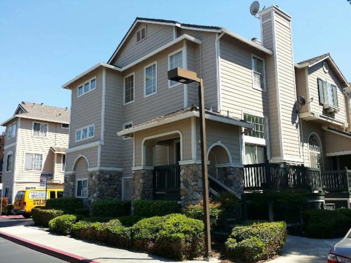 Stylish 3-story Retreat Close To Levis Stadium - San Jose, CA