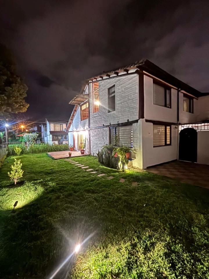 Safe Rustic Retreat With River View, Bbq And Wi-fi - Quito