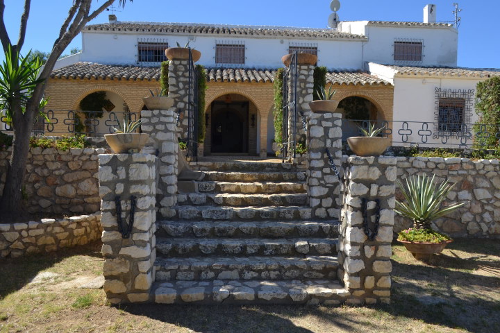 Casa De Los Caballos - Osuna