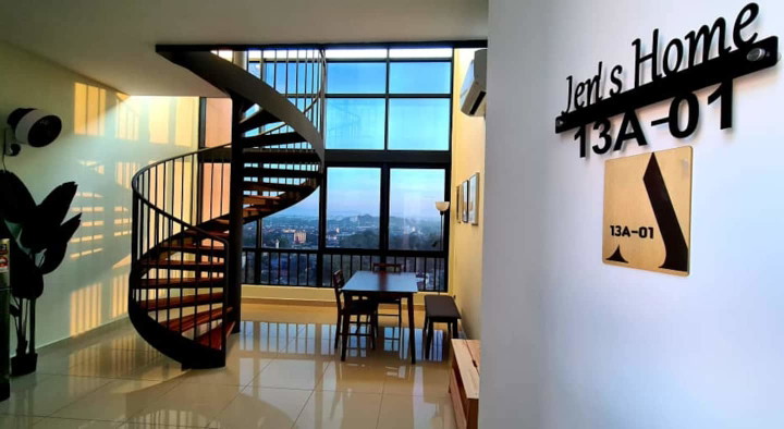 Jen's Home At The Apple. - Malacca