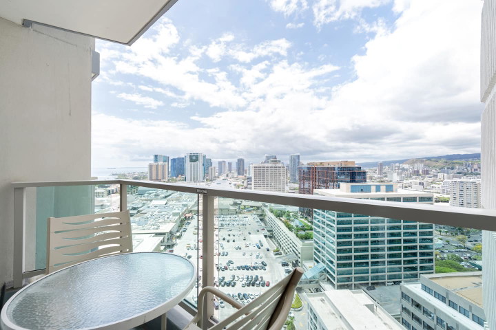Ala Moana Luxury Hotel Next To Hawaii's Largest Shopping Mall - Honolulu