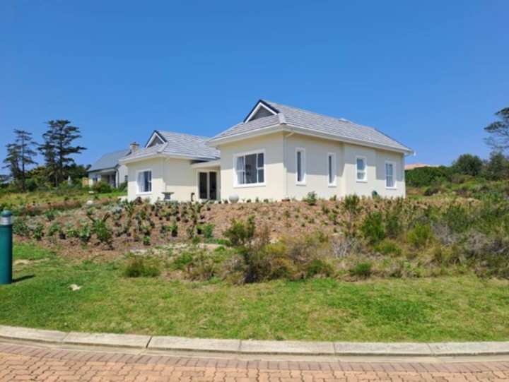 Newly Built Luxury Home With Spectacular Views - Plettenberg Bay