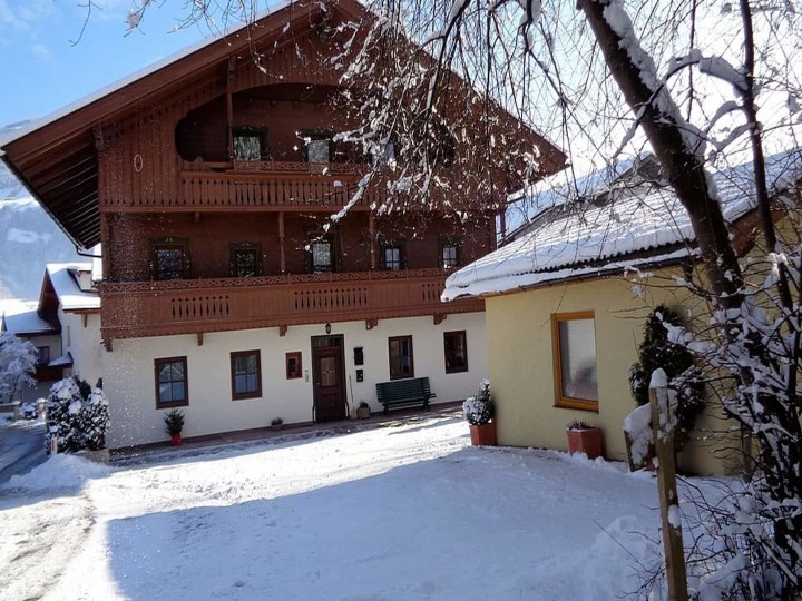 Cozy Apartment With Balcony In Fügen - Kaltenbach