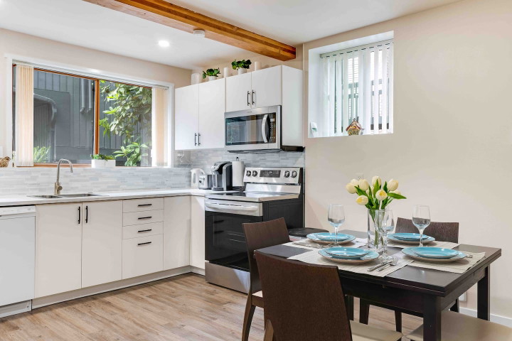 Modern Private Studio Separate Entry - Federal Way, WA